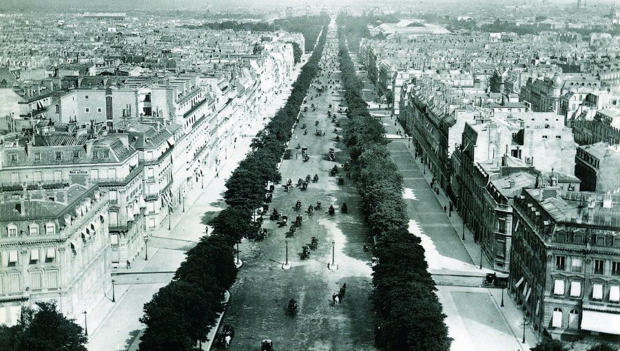 HISTORY OF THE CITY, STREET AND PLINTH - The City at Eye Level
