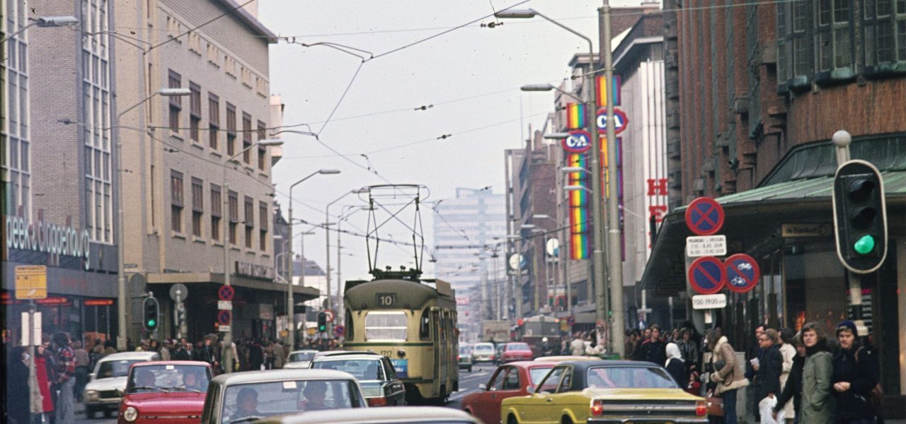 A CITY WITH DOUBLE PLINTHS - The City at Eye Level