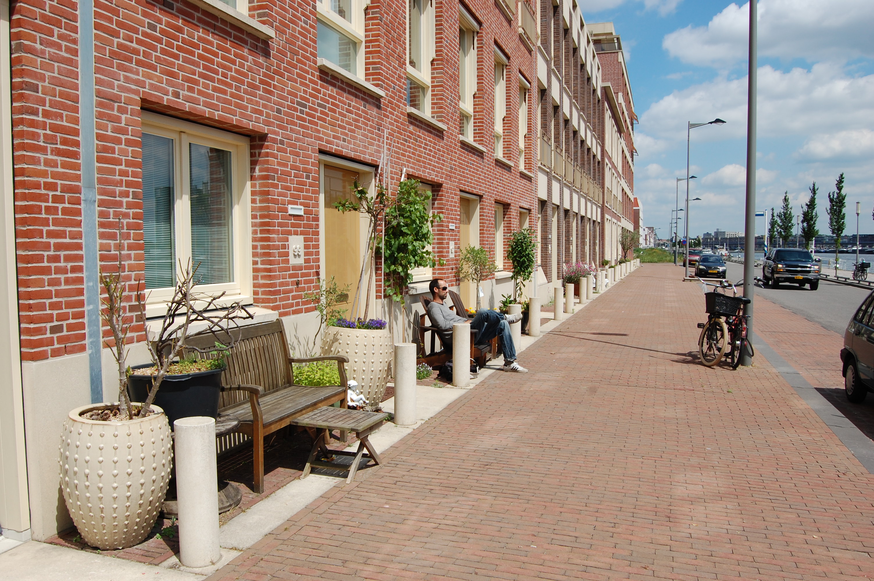 "De stoep is een logische plek om elkaar te ontmoeten" - The City at ...