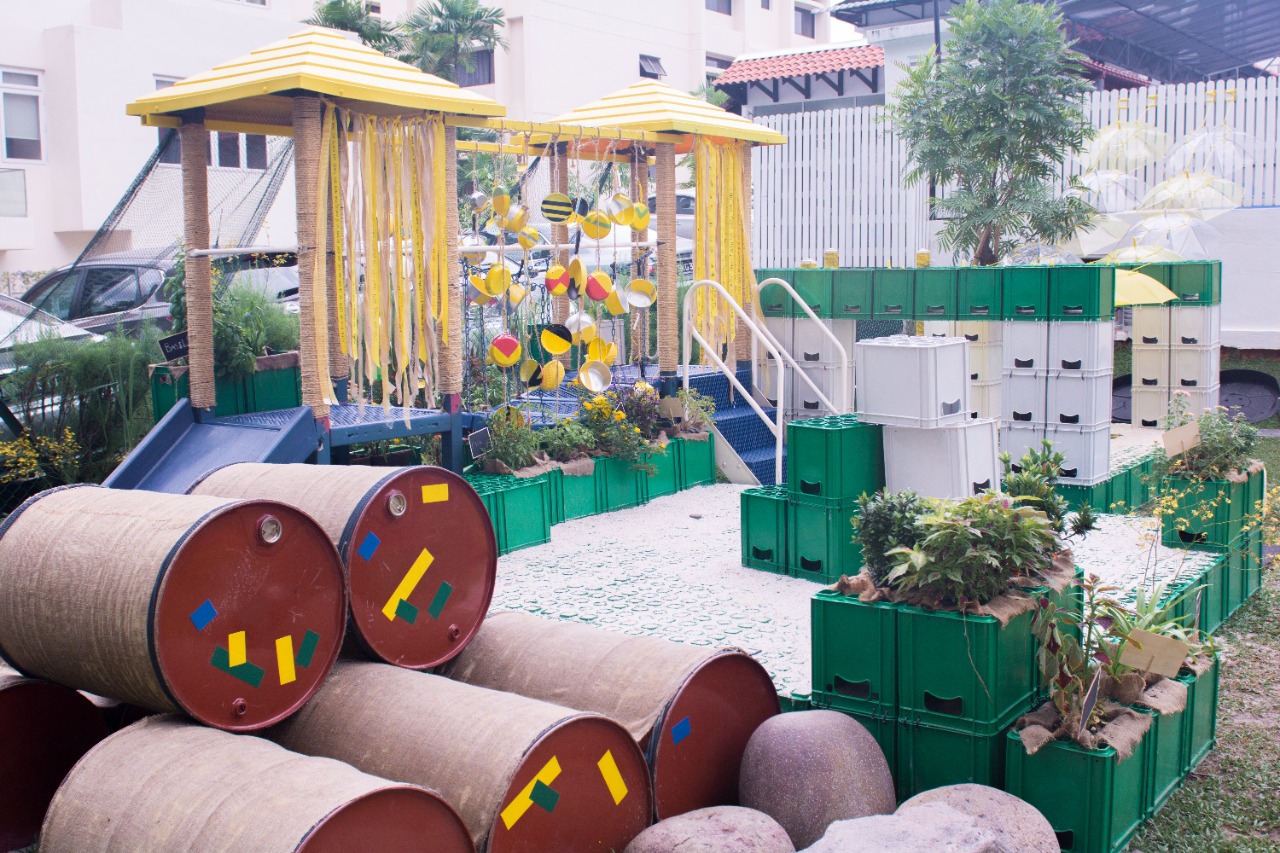 Let’s Hack Our Play! - The City at Eye Level